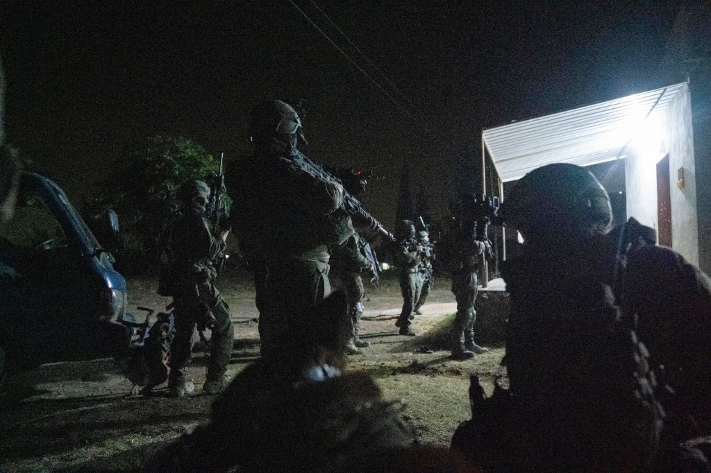 Israeli Forces Arrest Iran-Backed Terror Cell in Southern