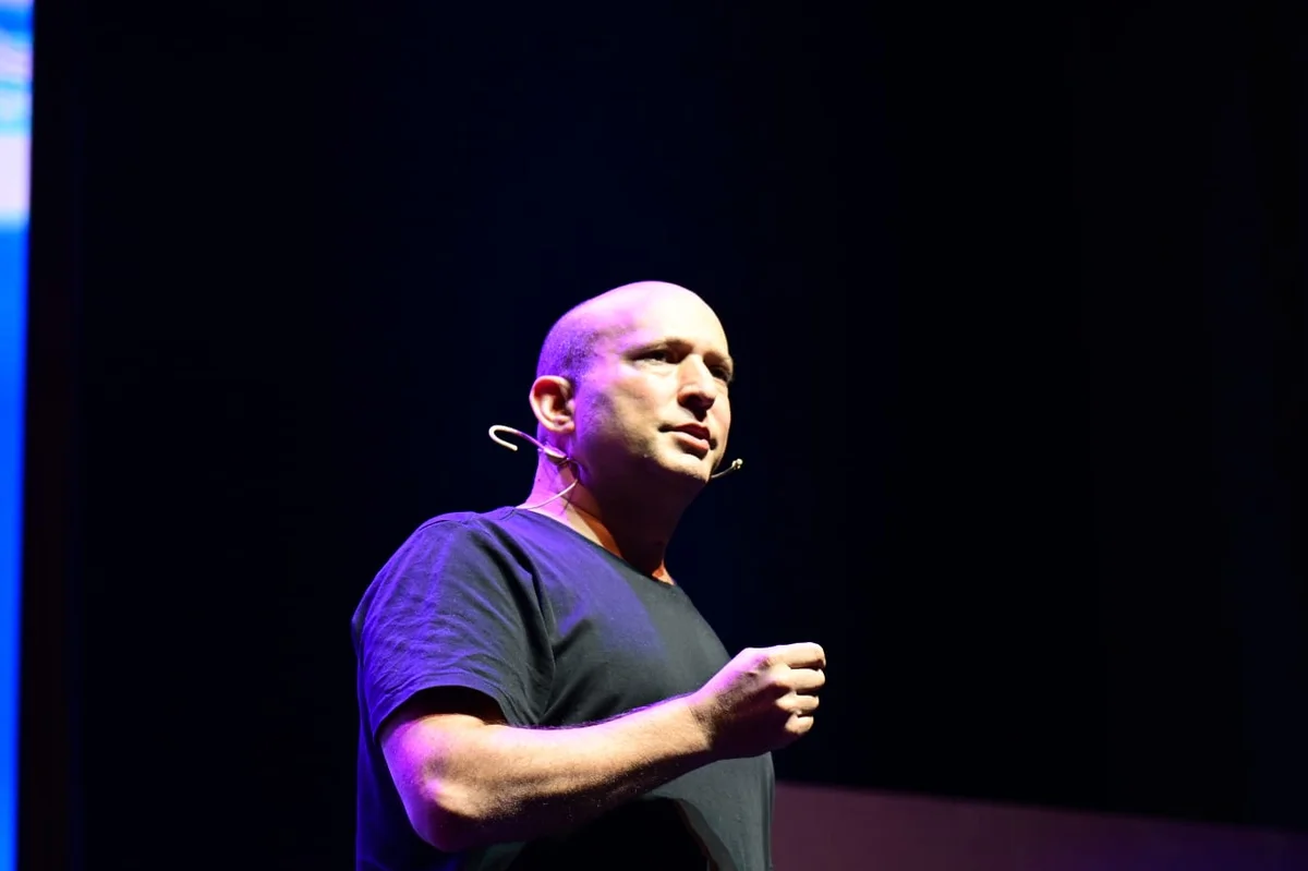 Israel Thwarts Iranian Espionage Plot Targeting Former Prime Minister